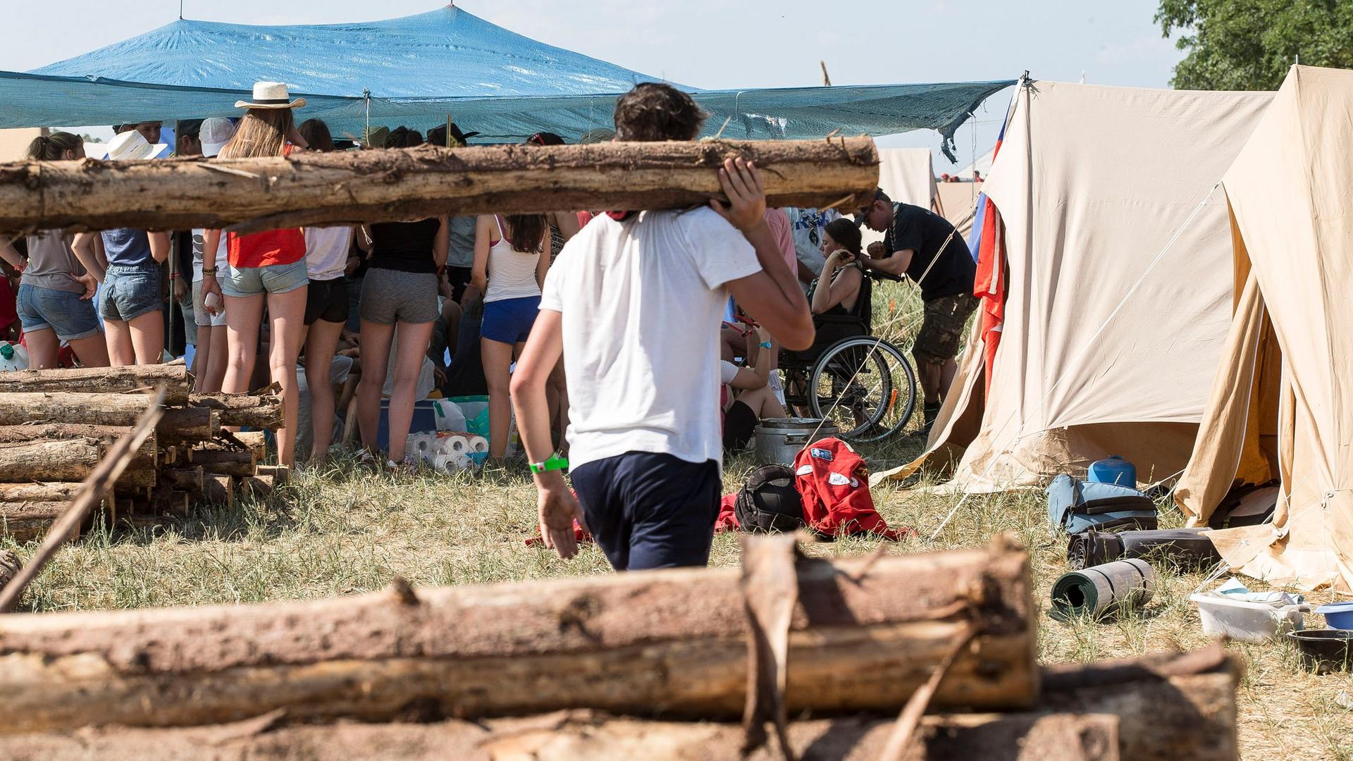 Le «froissartage», une technique de camp scout pour apprendre à ...