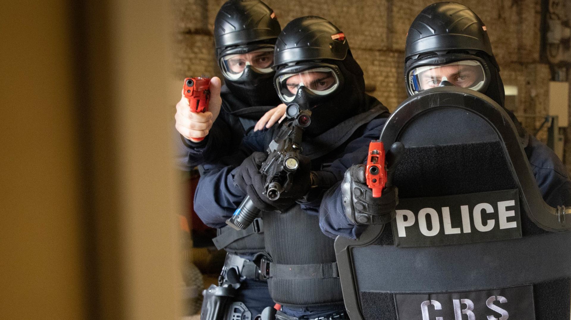 Des pavés de Mai 68 aux black blocs: comment les CRS se sont adaptés à la radicalisation de la ...