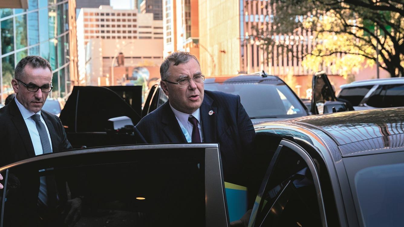 Trump, prix de l’essence et fiscalité en France : Patrick Pouyanné ...