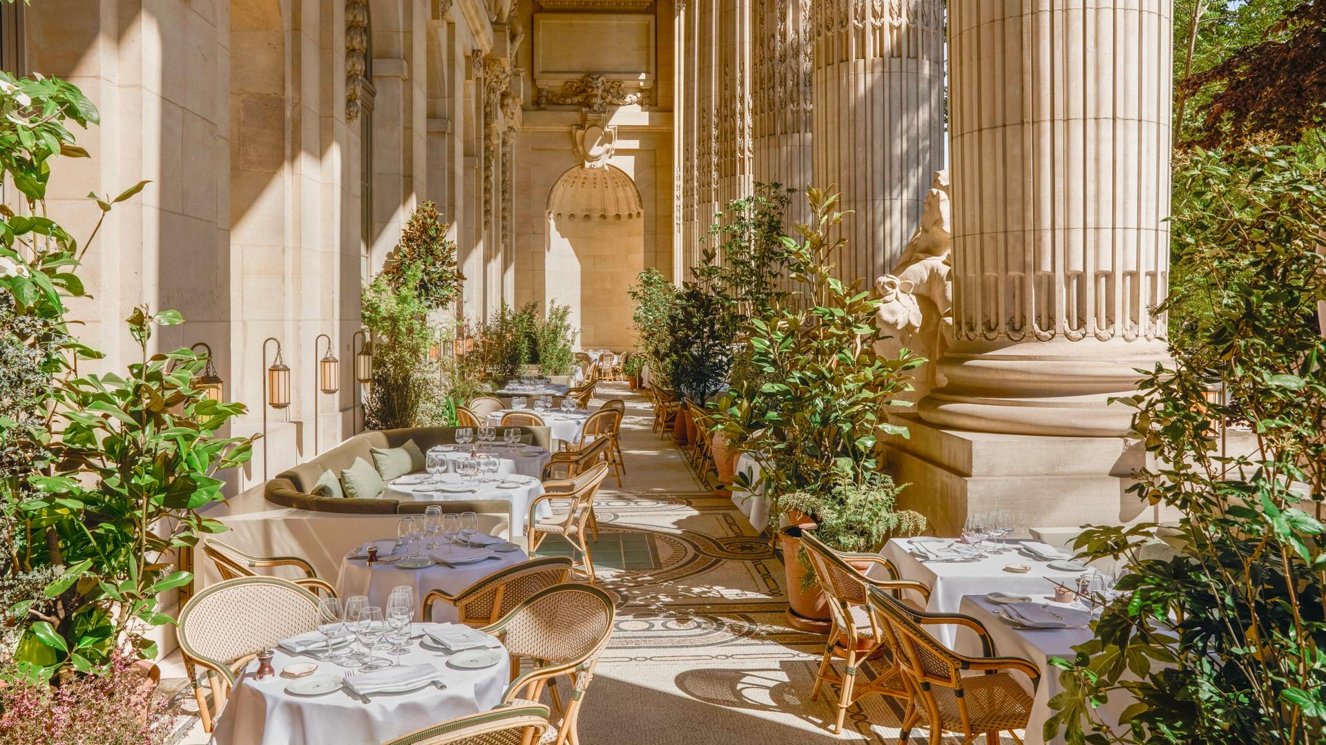 Brasserie chic, terrasse XXL, concerts de jazz... Découvrez Le Grand ...