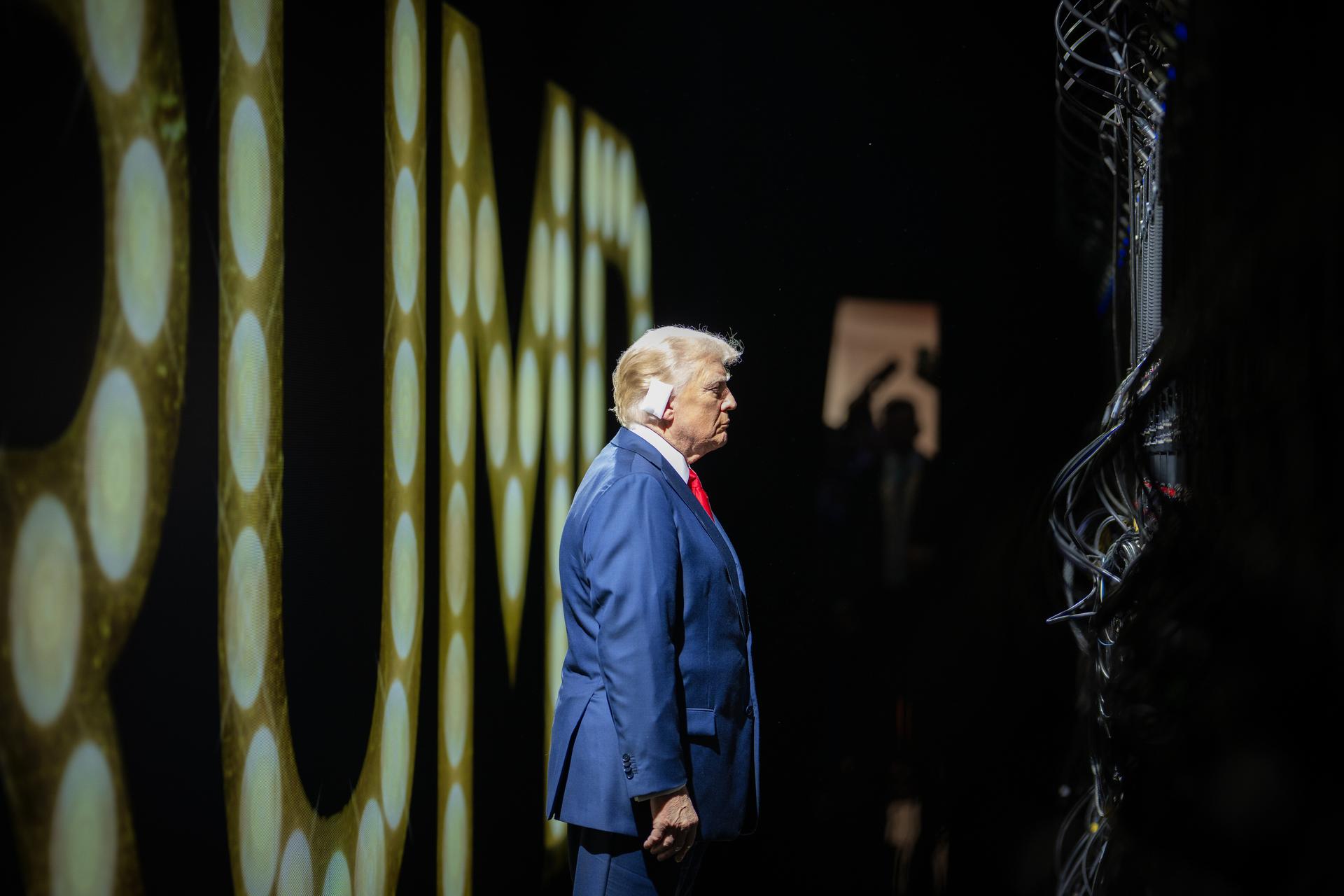 Daniel Torok, le photographe officiel de Donald Trump, se confie au ...