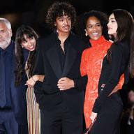 L’apparition fracassante de Luc Besson, sa femme et quatre de ses ...