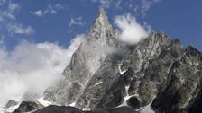 Qui a pris l’impressionnante photo de l’embouteillage d’alpinistes au ...