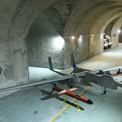 En Iran, l'armée dévoile une base souterraine de drones