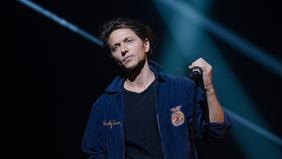 «Des journées fragmentées» : Raphaël raconte sa nouvelle vie de père de ...