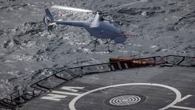 L’explosion spectaculaire d’une mine navale à proximité d’une frégate ...