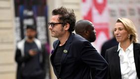 Le père de Kate Barry avait créé la musique des James Bond