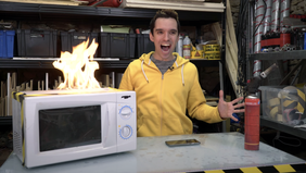 Le streamer Billy annonce un gala de boxe anglaise avec des youtubeurs ...