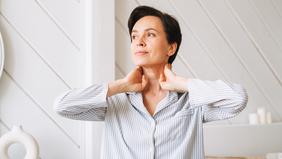 Qu’est-ce que ce petit bouton rouge qui apparaît sur la peau après 30 ans