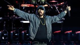 « J’ai dû réapprendre à rapper » : Eminem évoque son addiction aux ...