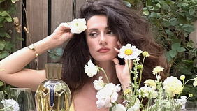 Angèle, nouvelle ambassadrice du parfum Chance Eau Splendide de Chanel