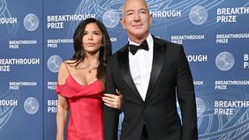 La figure de proue de l'immense trois-mâts de Jeff Bezos ? Une ...