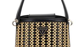 Le coup de jeune d'une veste iconique, du lin à foison, une leçon de ...