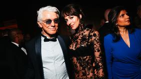 Mini-frange, robe au dos nu XXL et string en chaîne dorée : Adèle Exarchopoulos divine sur le ...