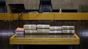 «C’est comme si j’étais piraté» : au deuxième jour du procès, le ...