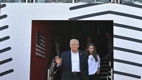 «Elle mène sa propre vie» : le quotidien de Melania un mois après le ...