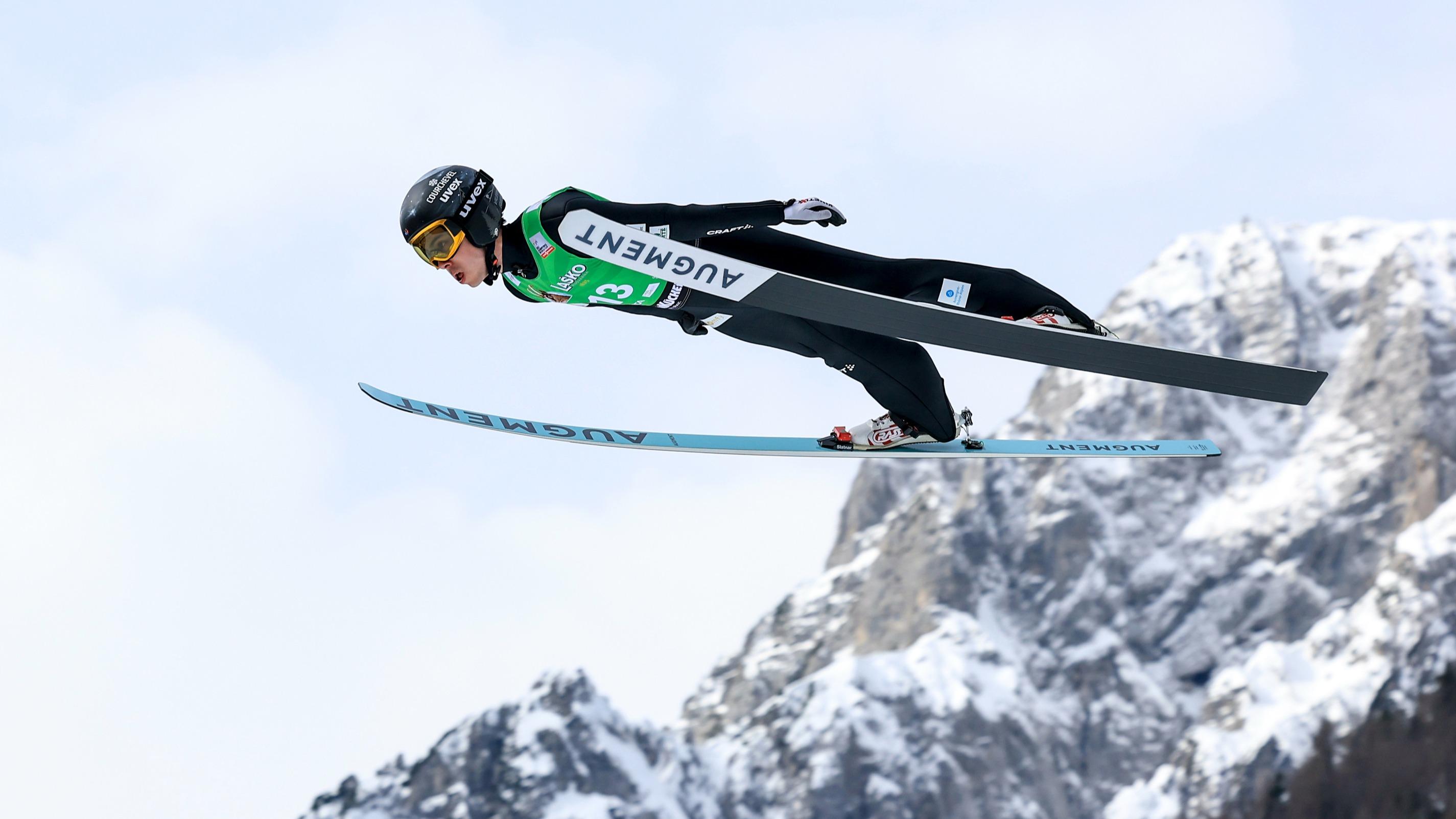 Foubert bat le record de France de vol à ski - Sport Business Mag ...