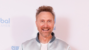 David Guetta, son fils Cyan a un an : ces belles photos de famille ...