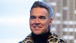Robbie Williams papa fier : à 13 ans, sa fille Teddy fait ses débuts au ...