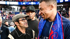 PHOTO - Kylian Mbappé en pull de noël luxueux pour ses 24 ans : il ...