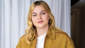 Louane dévoile une photo inédite de sa fille avant l’Eurovision : leur ...