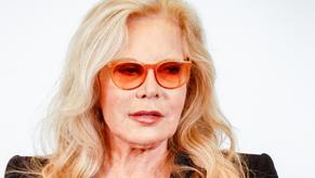 41 ans de mariage ! Sylvie Vartan célèbre ses noces de fer avec Tony Scotti, leur fille Darina ...