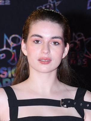 Adèle Castillon : Biographie et actualités