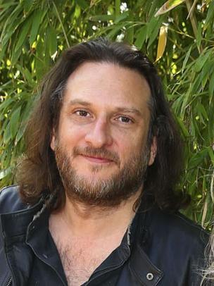 Régis Viogeat : Biographie et actualités