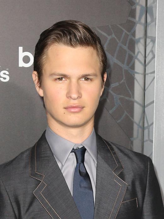Ansel Elgort : Biographie et actualités