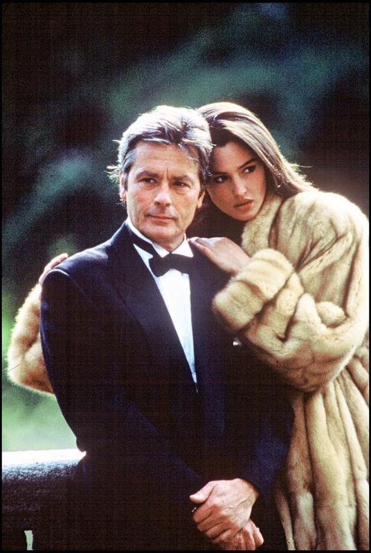 PHOTOS - Alain Delon : retour sur son évolution physique