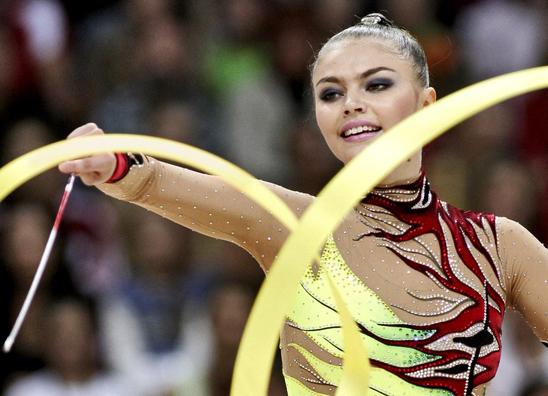 PHOTOS : L'évolution d'Alina Kabaeva, célèbre gymnaste et compagne de ...
