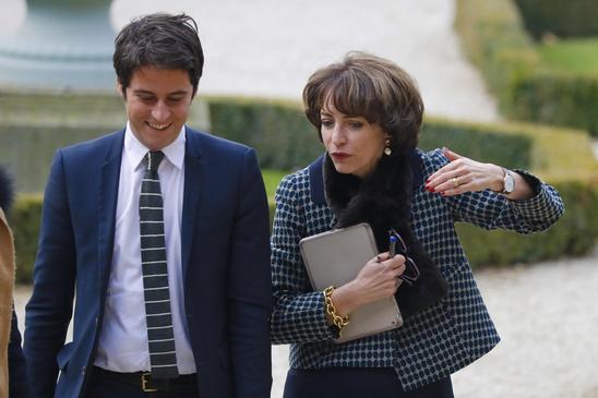 PHOTOS – Gabriel Attal : de sa mère Marie de Couriss à sa mentore ...