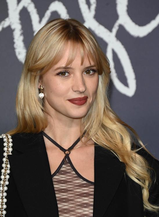 PHOTOS - Angèle : ses plus belles mises en beauté
