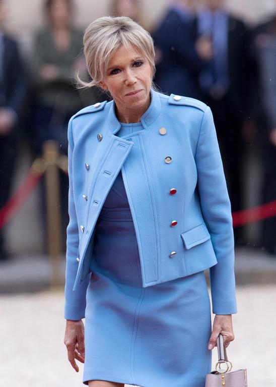 PHOTOS - L'évolution coiffure de Brigitte Macron de son premier jour à ...