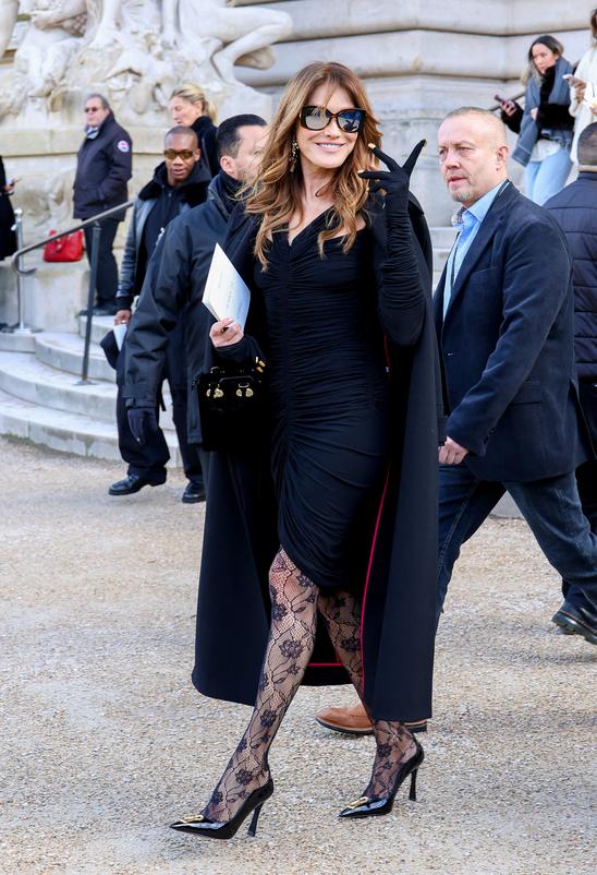 PHOTOS - Carla Bruni, Philippine Leroy-Beaulieu... Schiaparelli lance ...