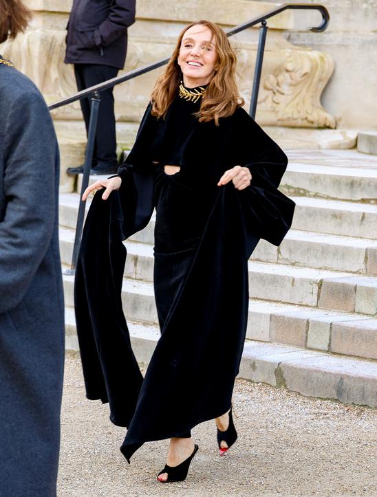 PHOTOS - Carla Bruni, Philippine Leroy-Beaulieu... Schiaparelli lance ...