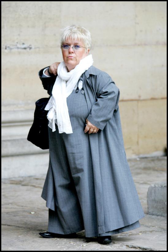 PHOTOS - Mimie Mathy : son évolution physique en images