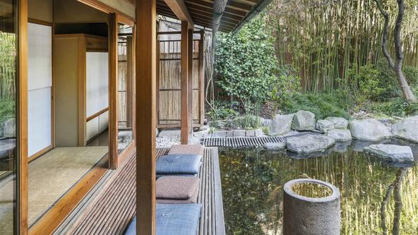En photos : mi-villa mi-temple japonais en plein 11e arrondissement de ...