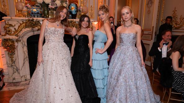 Bal des débutantes 2024 : les photos d’une soirée époustouflante à ...