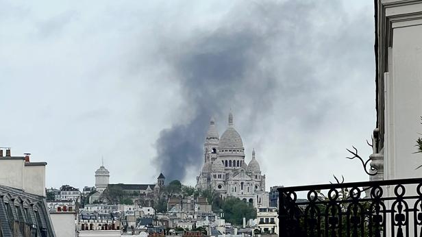 Paris : un bus hybride de la RATP prend feu sur le périphérique