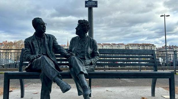 Une statue pour rendre hommage à Annie et Régis Neyret, le couple qui s'est opposé à la ...