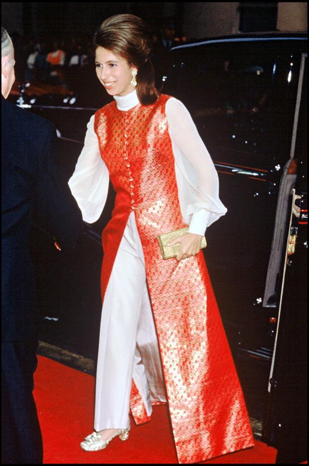 PHOTOS - Princesse Anne : une icône de mode en 50 looks mythiques
