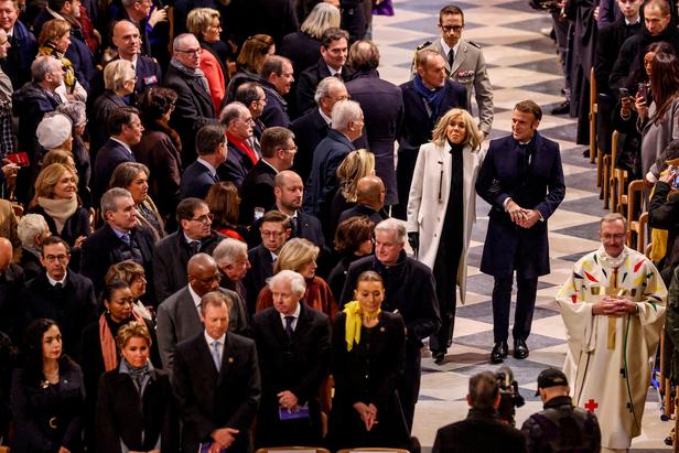 PHOTOS - Messe de Notre-Dame de Paris avec Brigitte et Emmanuel Macron ...