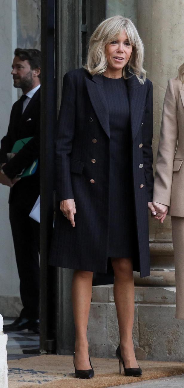 PHOTOS - Les plus belles mini-jupes et mini-robes de Brigitte Macron