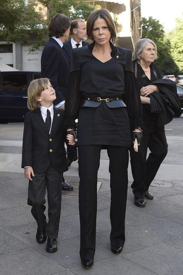 PHOTOS - Kalina de Bulgarie : zoom sur ses spectaculaires ...