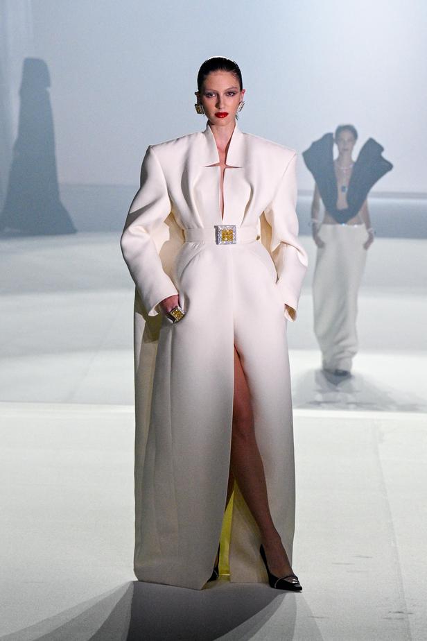 PHOTOS - Les plus beaux looks du défilé Stéphane Rolland Haute Couture ...