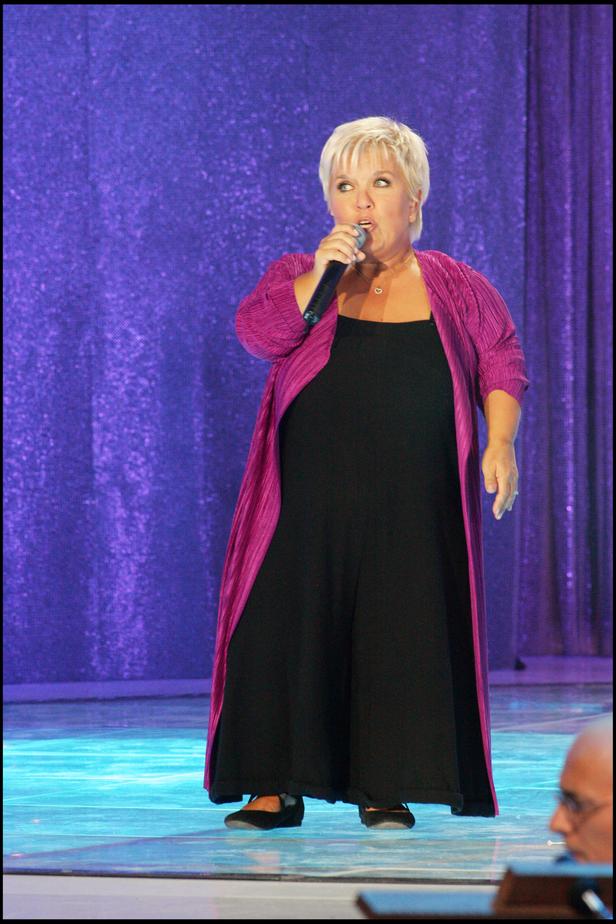 PHOTOS - Mimie Mathy : son évolution physique en images