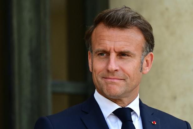 Emmanuel Macron : son frère Laurent réapparaît à l’Élysée, la ...