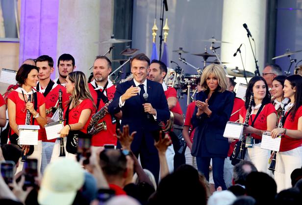 PHOTOS - Brigitte et Emmanuel Macron célèbrent la Fête de la Musique à ...