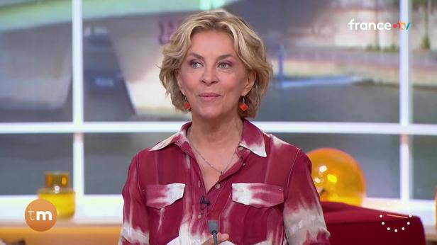 Corinne Touzet en couple avec un chanteur, elle évoque leur liaison ...